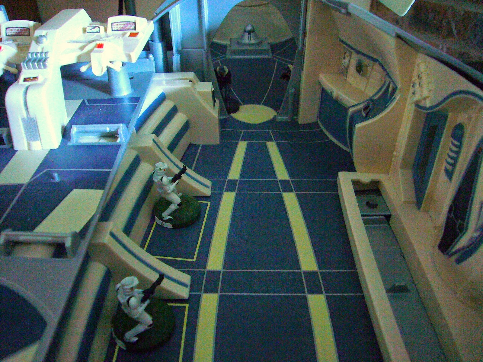 The Redshift Chronicles: New Acquisition: J-Type 327 Nubian Royal Starship