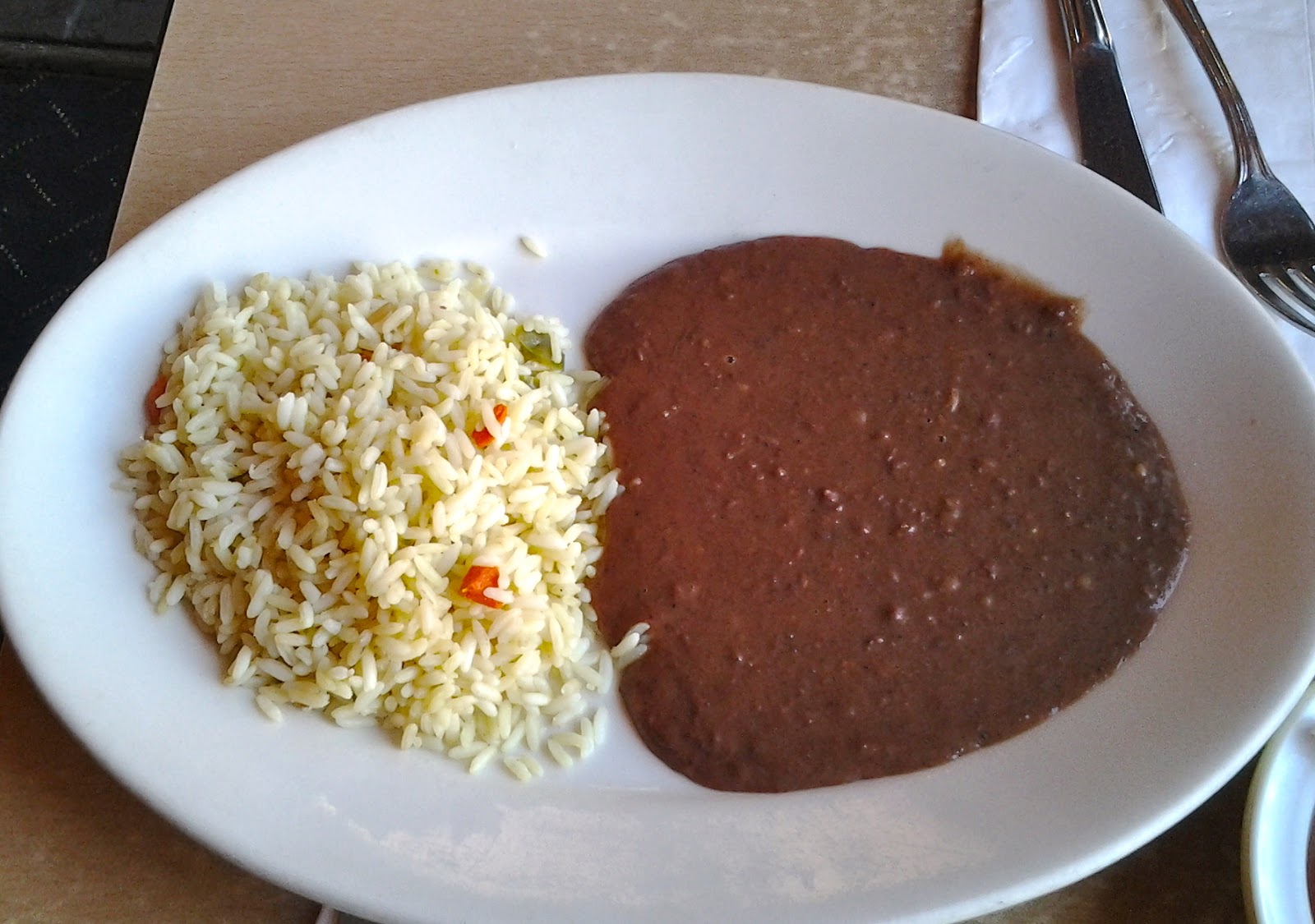 Aretha Bright: Pupusa Quest: Balompie Cafe