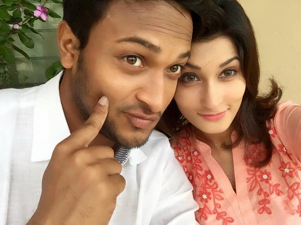 Shakib Al Hasan with his wife cute pics