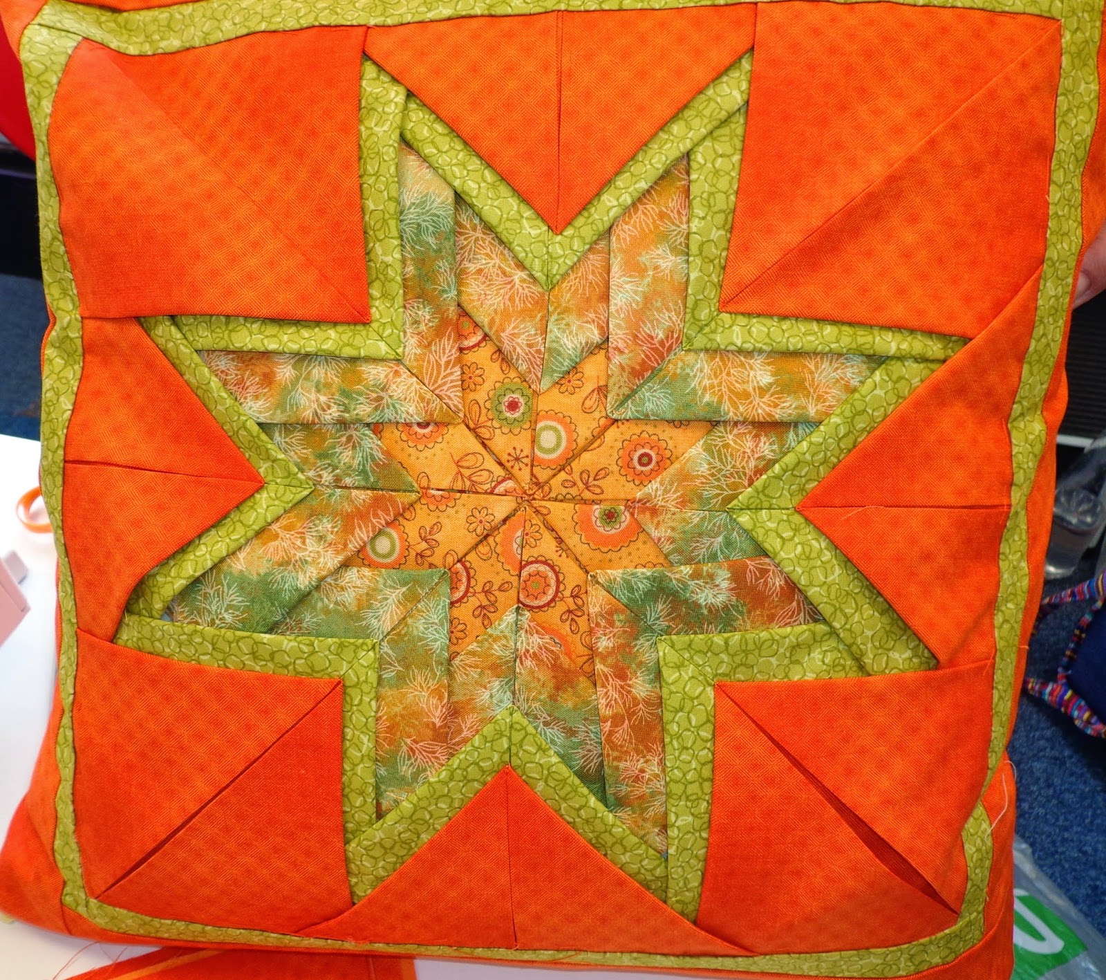 Angie Quilts: 3D Folded Star Cushion Workshop