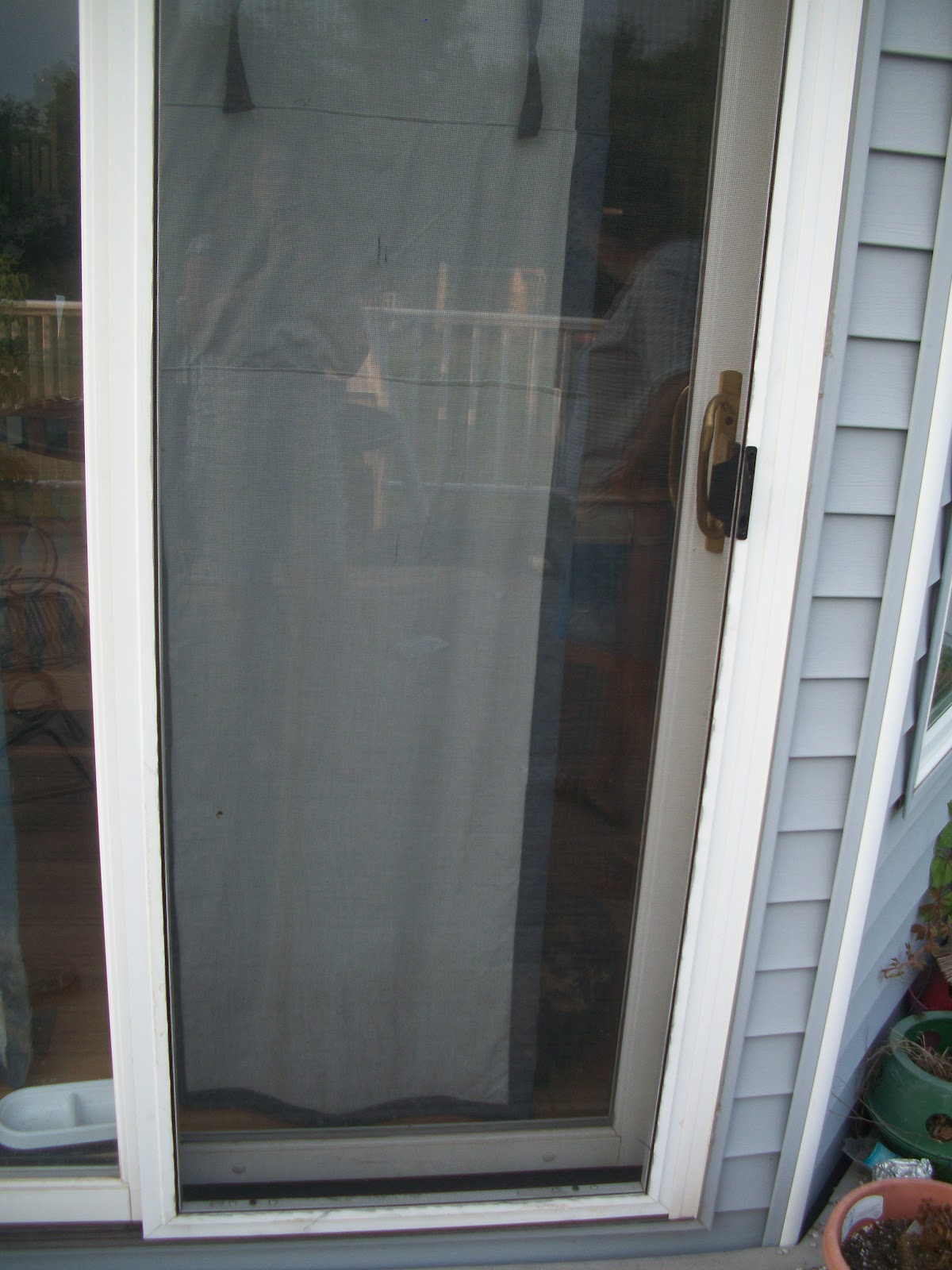 Pams Party & Practical Tips: How to Fix a Screen