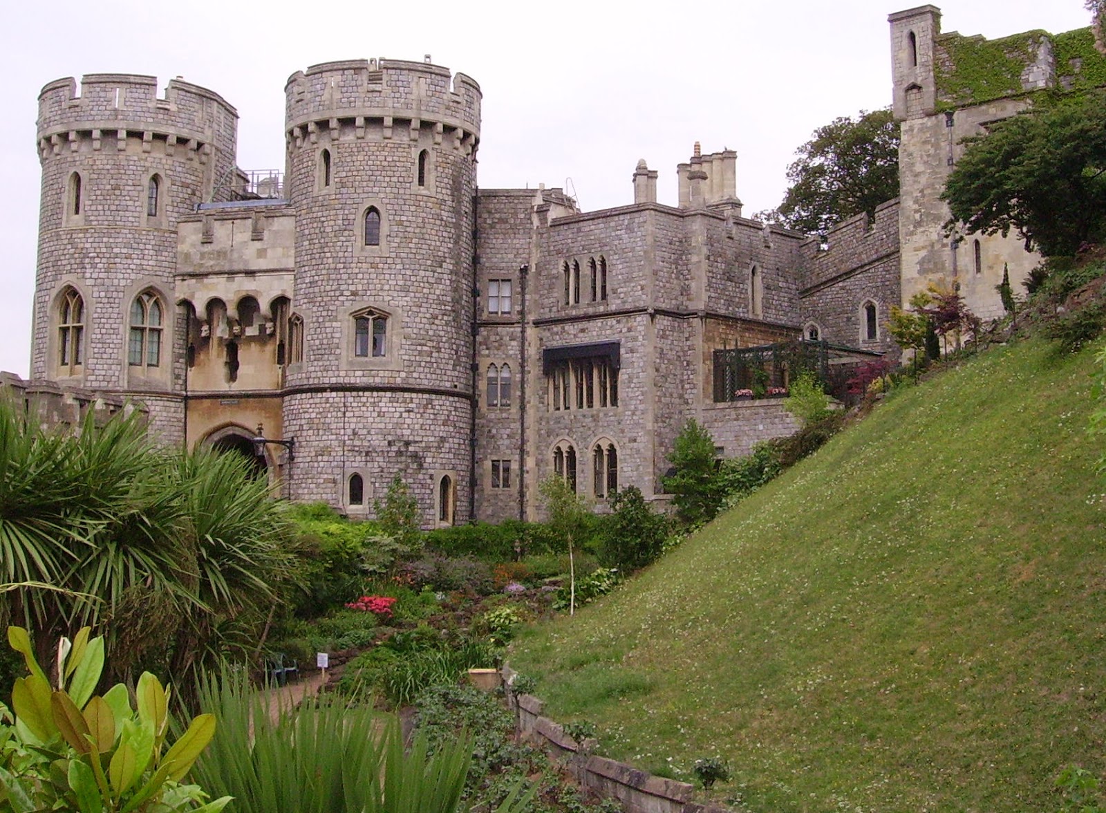 Tudo Roch@ ...: Aprecie lindos castelos medievais pelo mundo