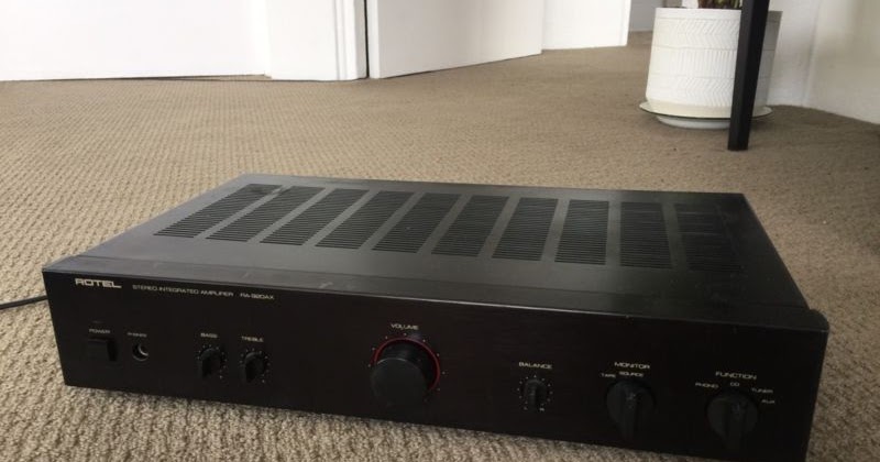 MyOldVintageHifi: Rotel RA-820AX