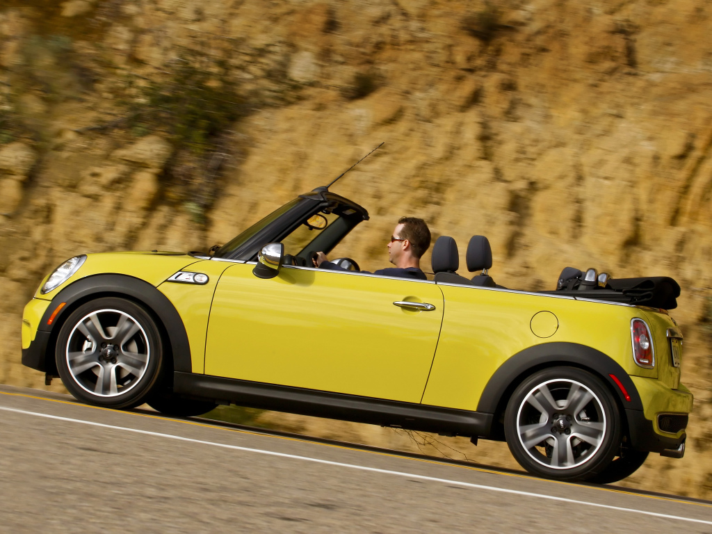 Como surgiu e evoluiu o charmoso MINI Cabrio