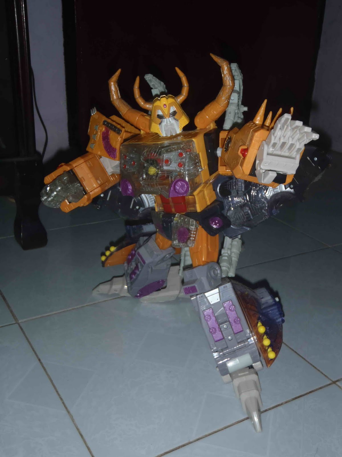New Planet Cybertron: Transformers Review: Universe Unicron (Rewind)