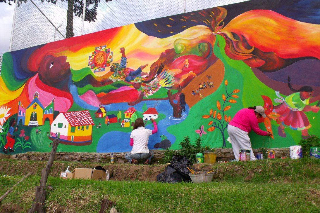 PROYECTO INTI, QUITO - ECUADOR: EL MURAL SIGUE DANDO QUE ESCRIBIR