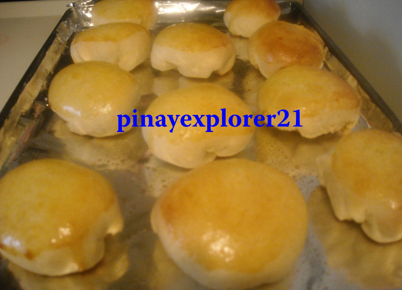 The Sweet Cuisinera: Pan De Coco