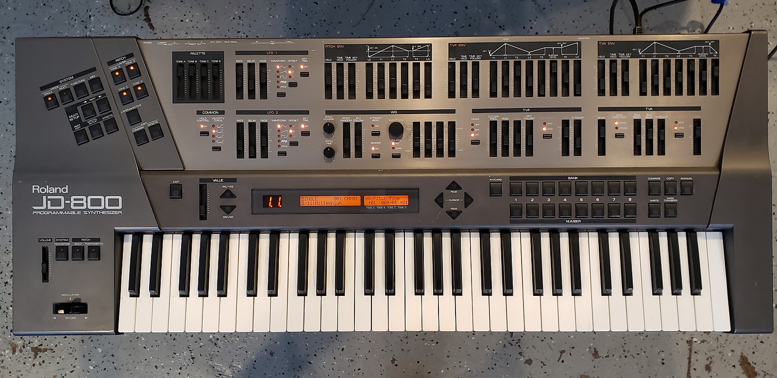 MATRIXSYNTH: Roland JD-800 w/ voice crystal card and power cable