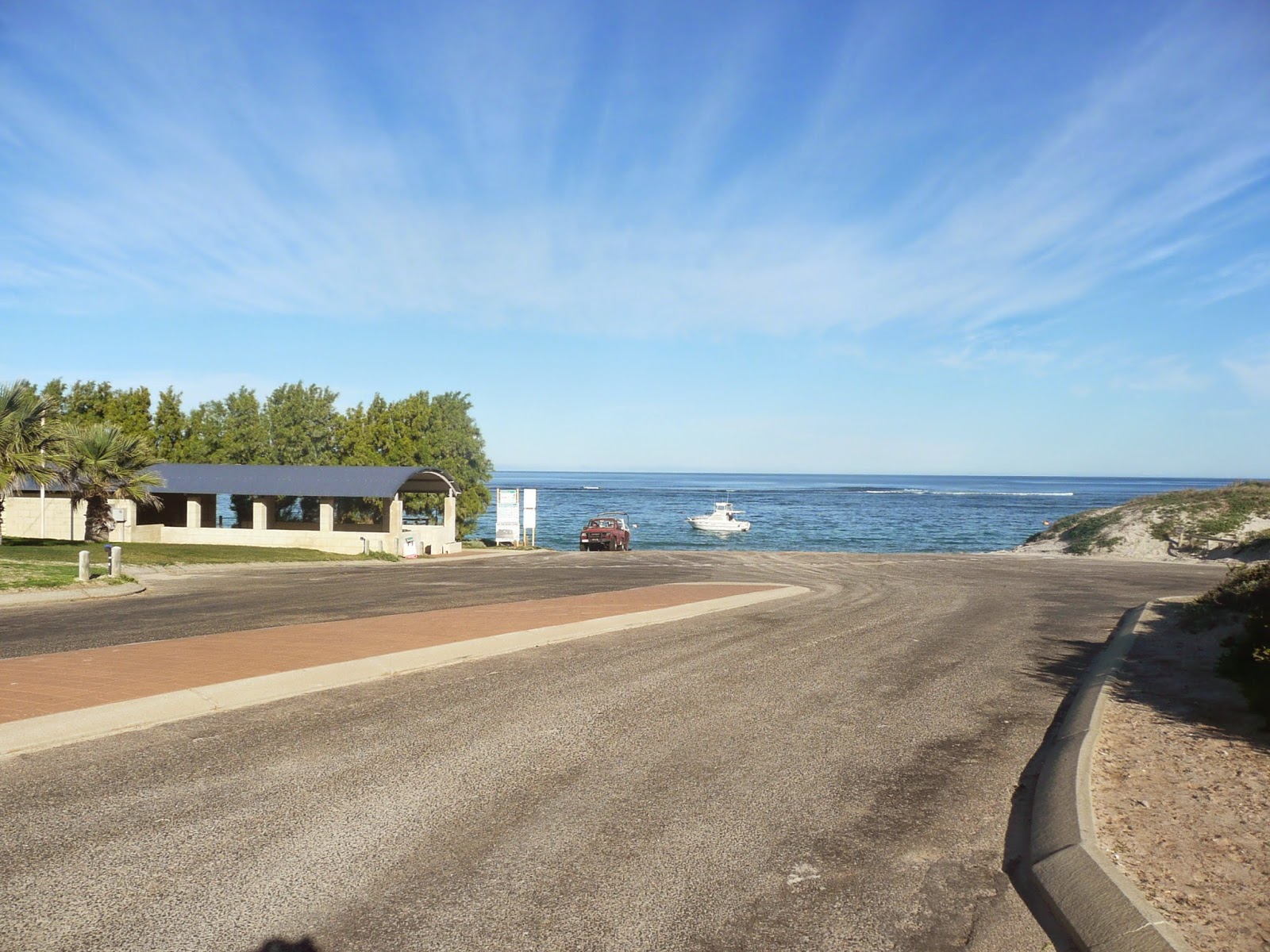 MobileMarshies: HORROCKS BEACH 2 - THE TOWN AND BEACHES (16 - 23 MAY 2014)