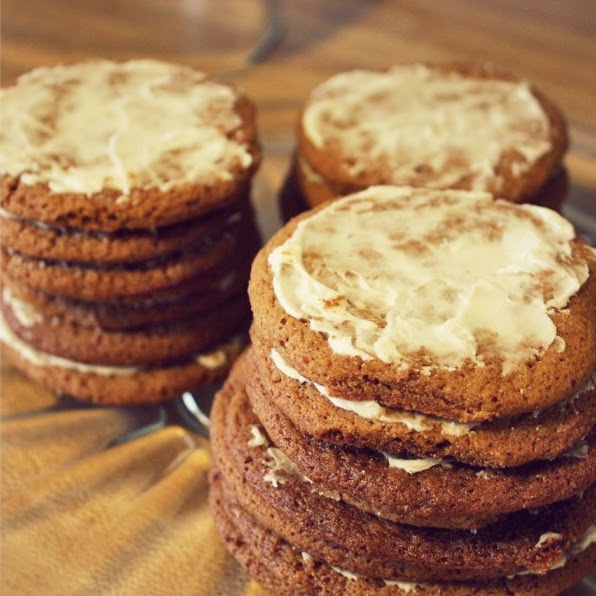 we eat. happy.: iced ginger cookies. {vegetarian}