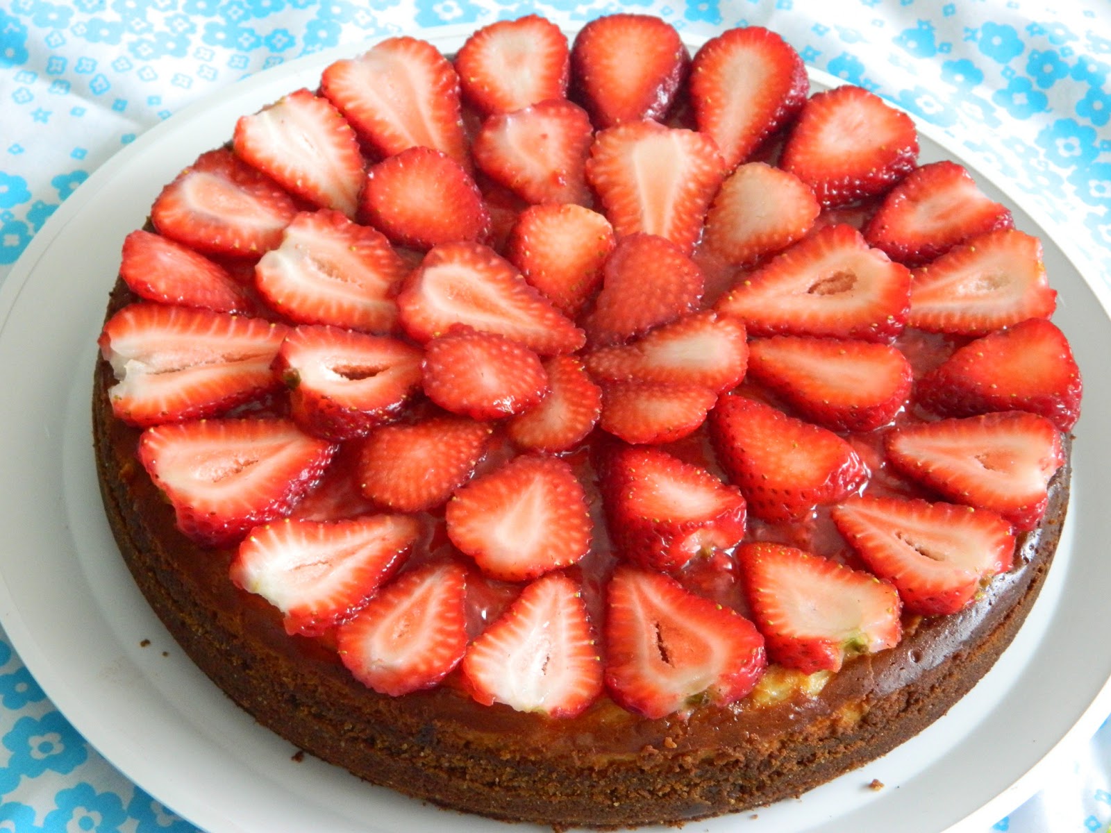 Martha's little BIG World: Cheesecake with Strawberry Glaze