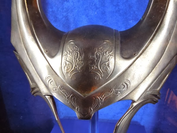 Hollywood Movie Costumes and Props: Thor: The Dark World Treasures of ...