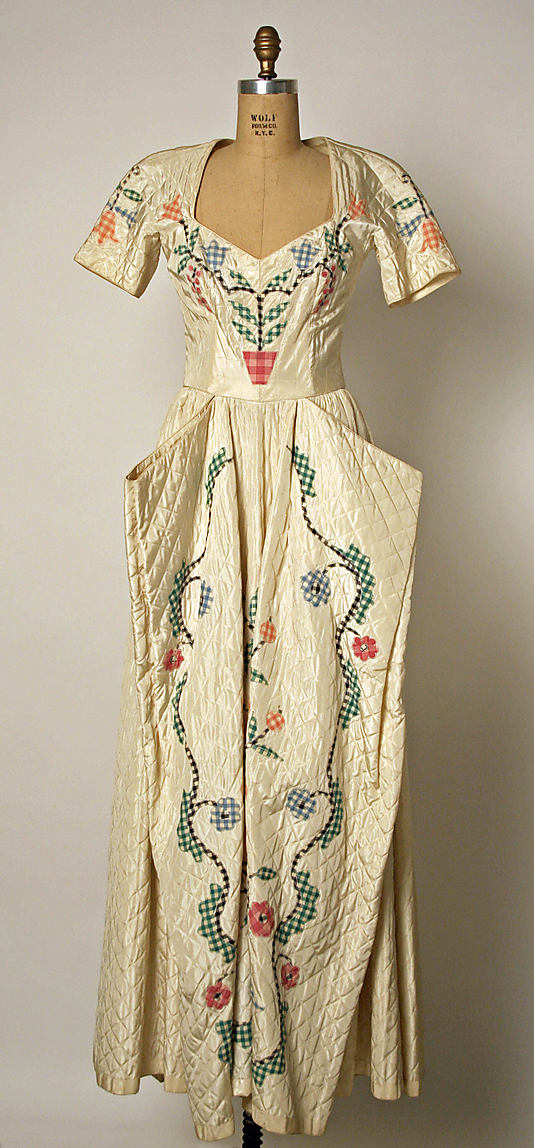 Dividing Vintage Moments : The Adrian Look 1947