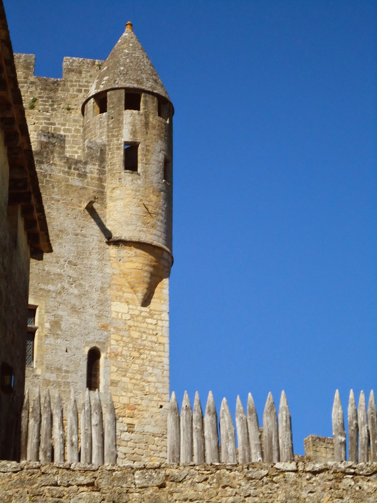 França - Castelo de Beynac, um retorno ao período medieval - VIAGENS DA RÔ