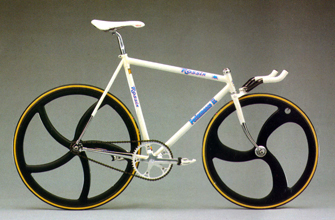 VINTAGE ROSSIN ARCHIVE: ROSSIN TRACK BIKES AND DISC WHEELS