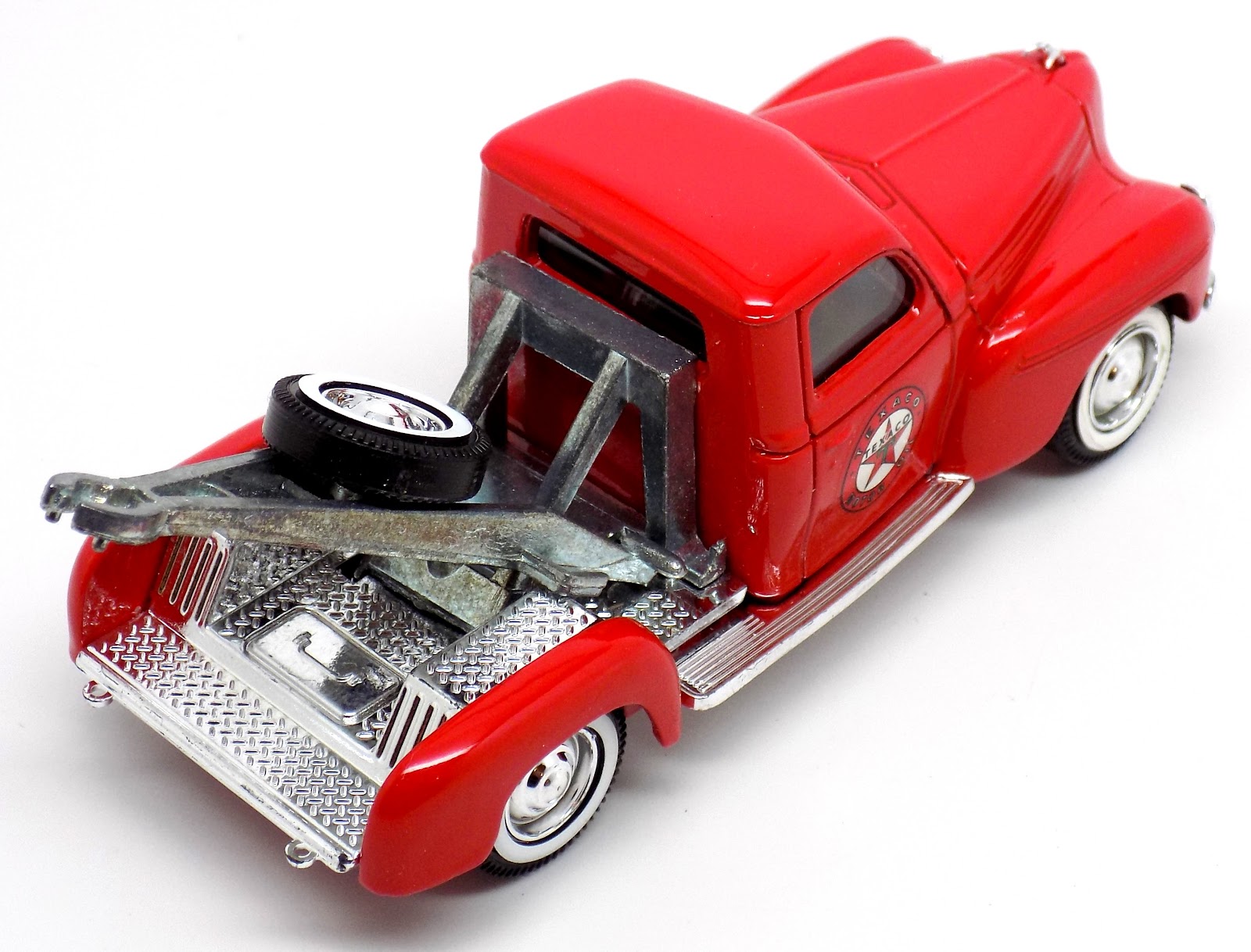Toys and Stuff: Solido 1/43 Scale Diecast 1940 Dodge Texaco Tow Truck