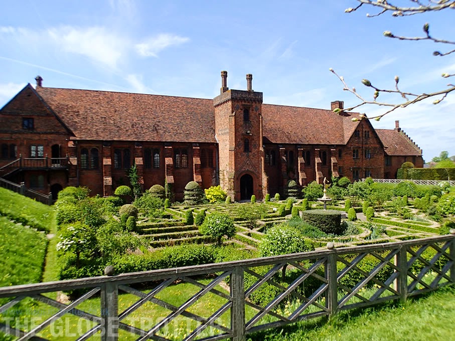 A Visit to the Historic Hatfield House - The Globe Trotter