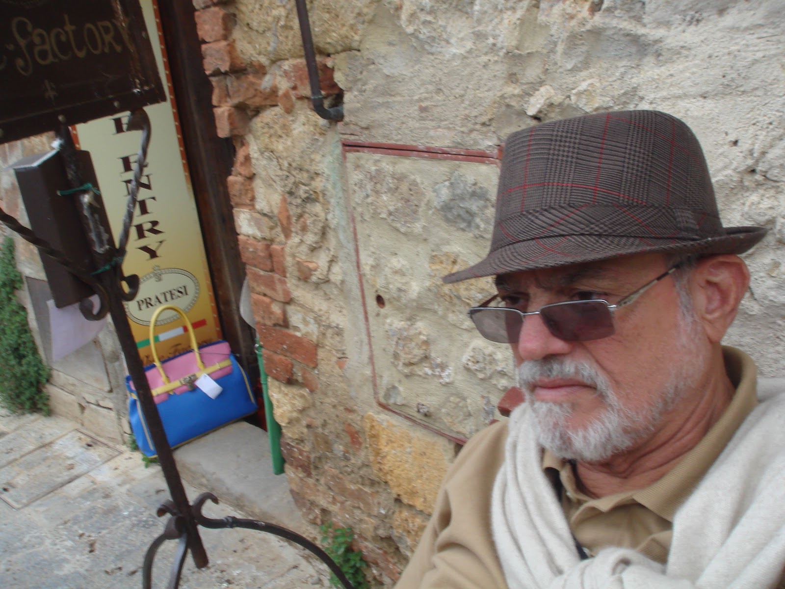 Ronald Mendonca's Instagram, Twitter & Facebook on IDCrawl