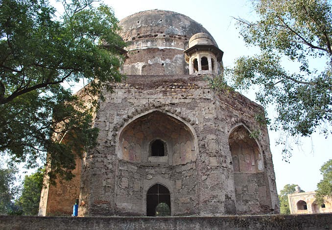 Lahore: Tomb of Ali Mardan Khan Lahore