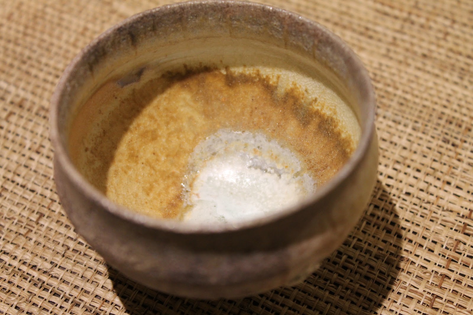 Sara Japanese Pottery: The Beauty of Natural Ash Glaze