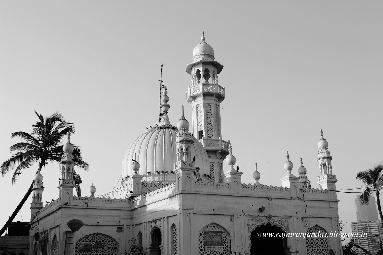Tales Of A Nomad: Haji Ali Dargah...!!
