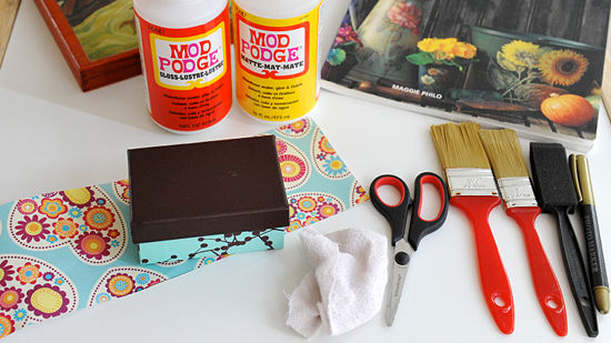 Crafters Corner : THE WONDERS OF MOD PODGE