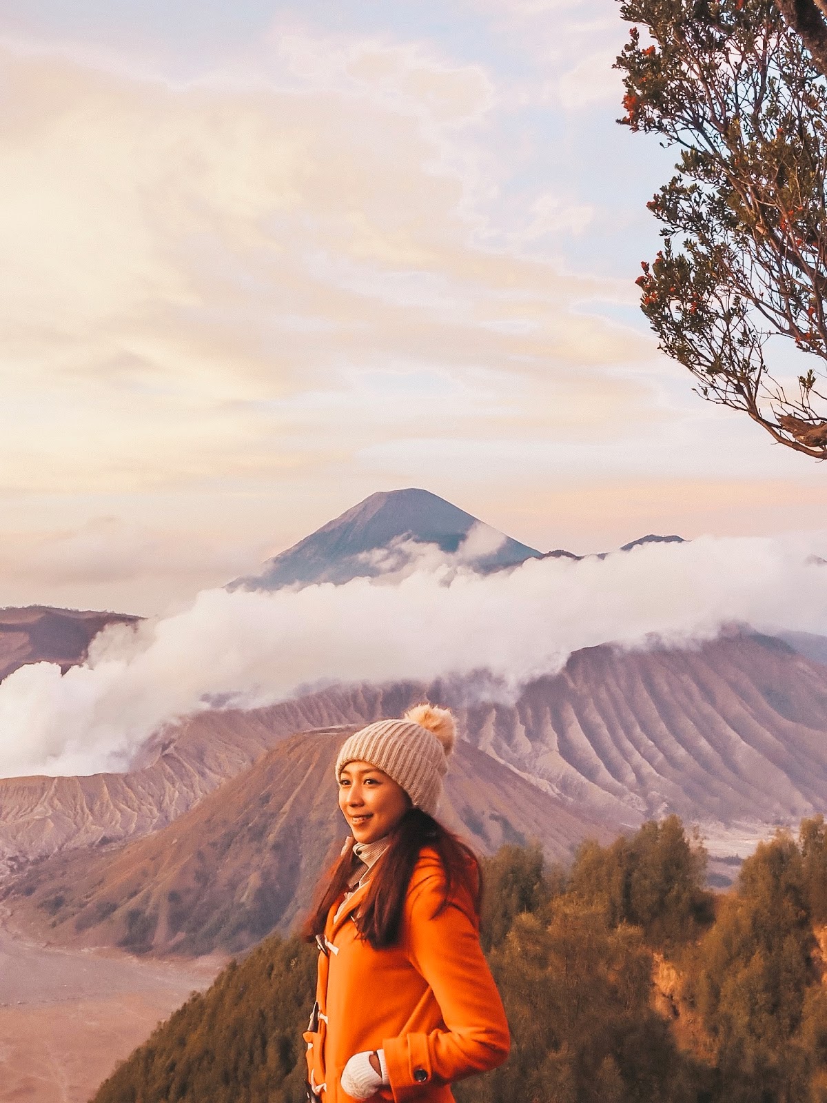 WRINKLE WANDERER: MY BROMO ADVENTURE WITH MOM