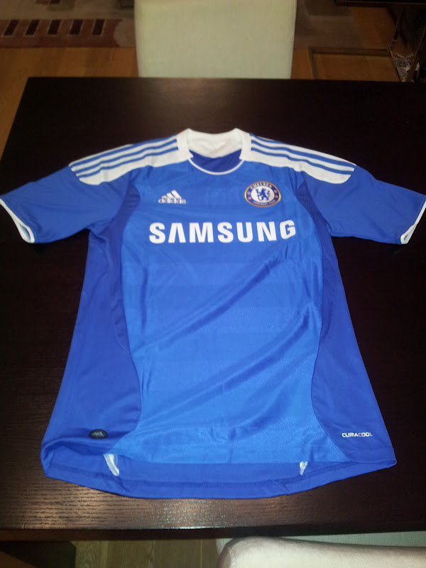 football kits collection: CHELSEA ADIDAS HOME KIT 11-12