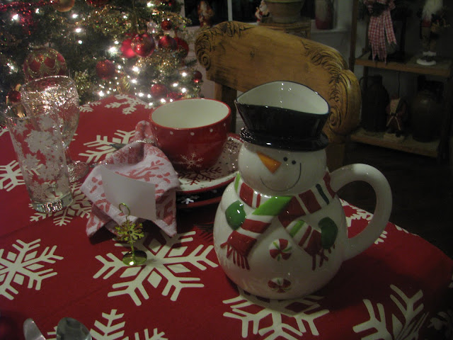 Designs by Pinky: ~~A Snowman and Snowflake table!!!~~~