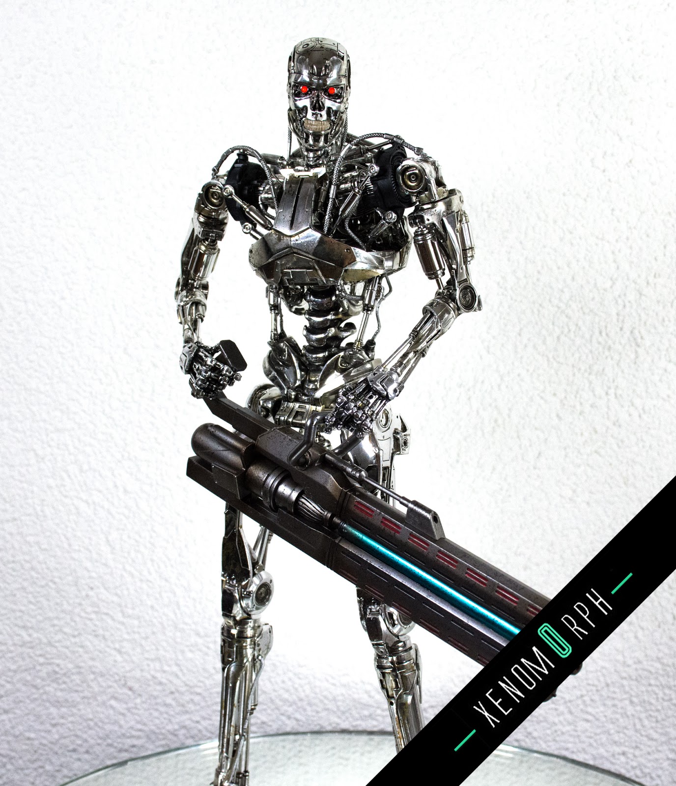 Hot Toys Endoskeleton - Terminator:Genisys MMS352 1/6 - photo and video ...