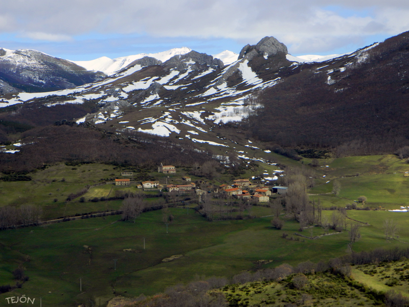 La cueva del tasugo: PEÑA TREMAYA
