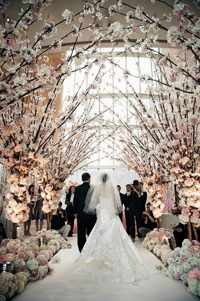 The Ultimate Guide for a Fabulous Spring Wedding - Belle The Magazine