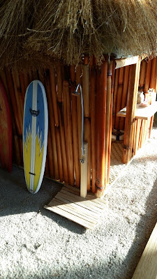 Itty Bitty Adventures: Miniature Monday: Beach Hut