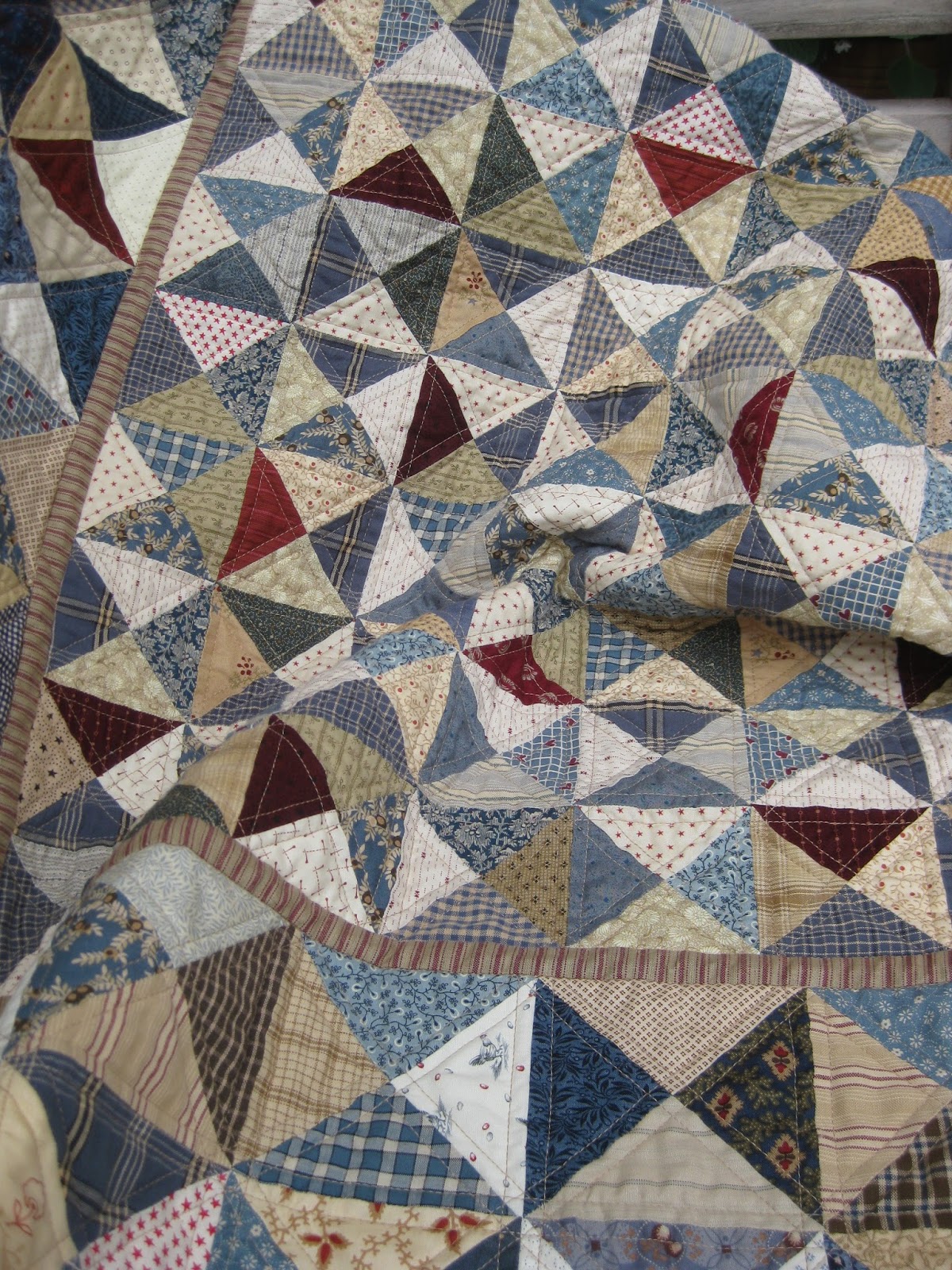 The Chain Piecer: Terrific Triangles - and a finish to share!