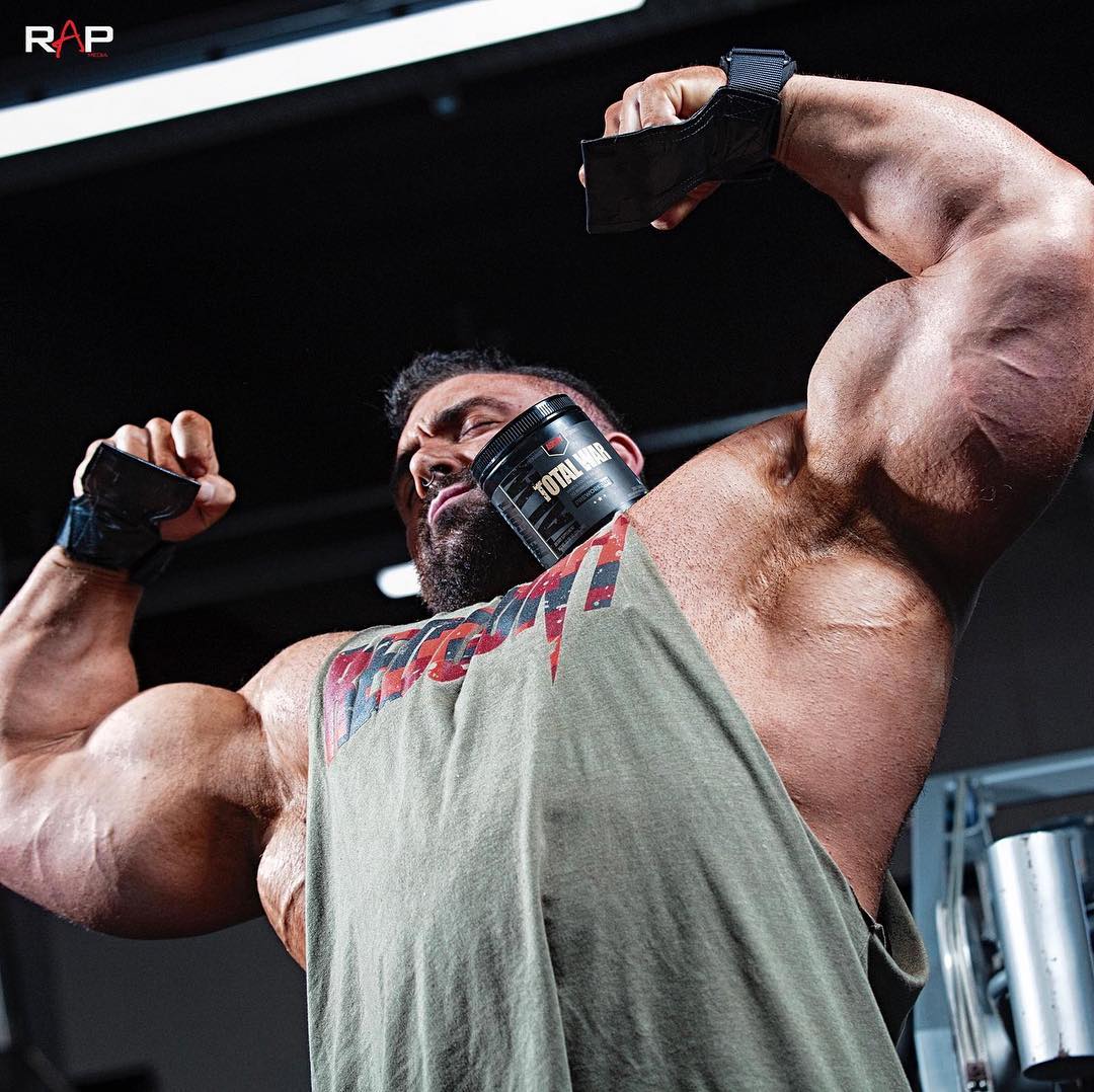 Muscle Lover: Biceps & Biceps (2)