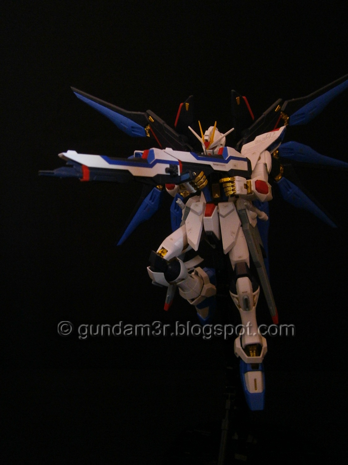 Strike Freedom Gundam Full Burst Mode MG Review Part 3
