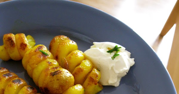 Curly Roasted Potatoes : Using The Potato Spiral - Few Minute Wonders