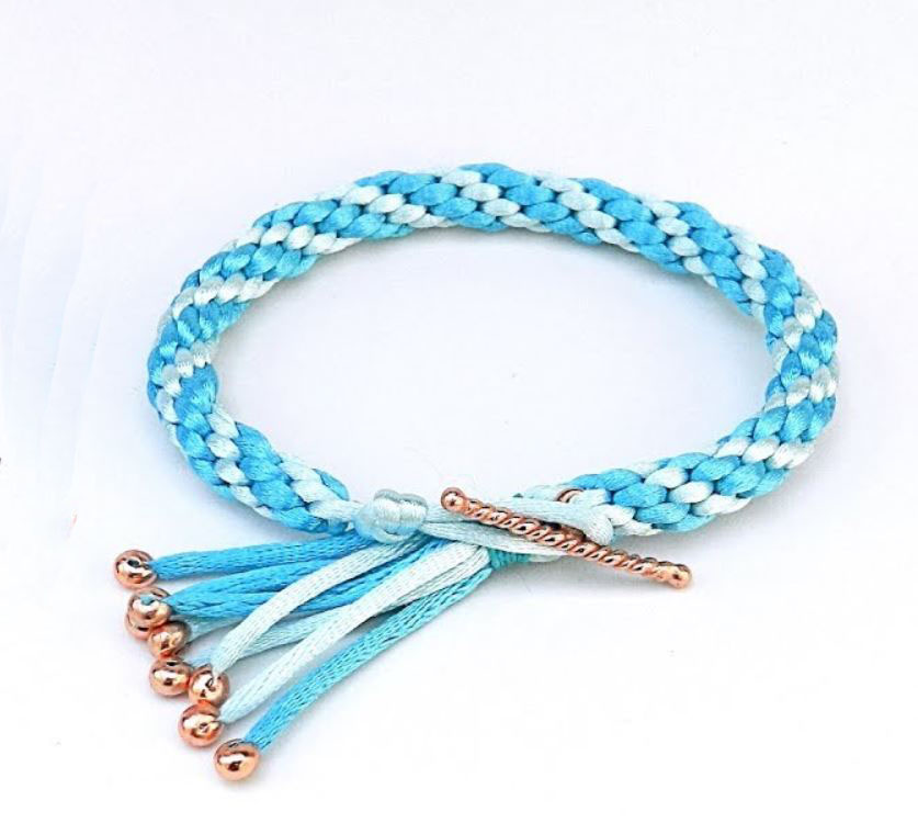 Loop and Toggle Fastening Tutorial for Kumihimo Bracelets / The Beading Gem