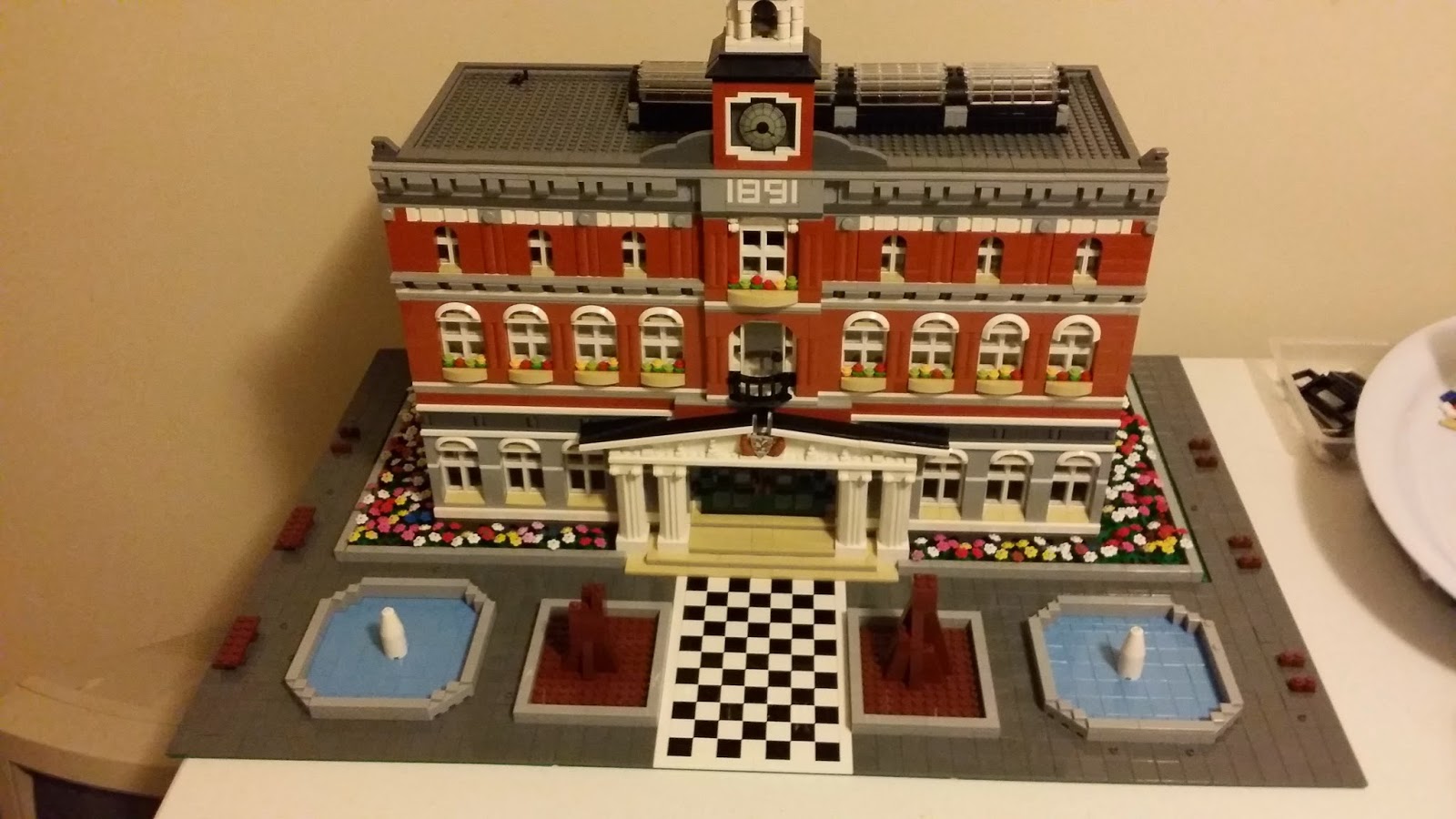 Matt's Lego fun: Town Hall build