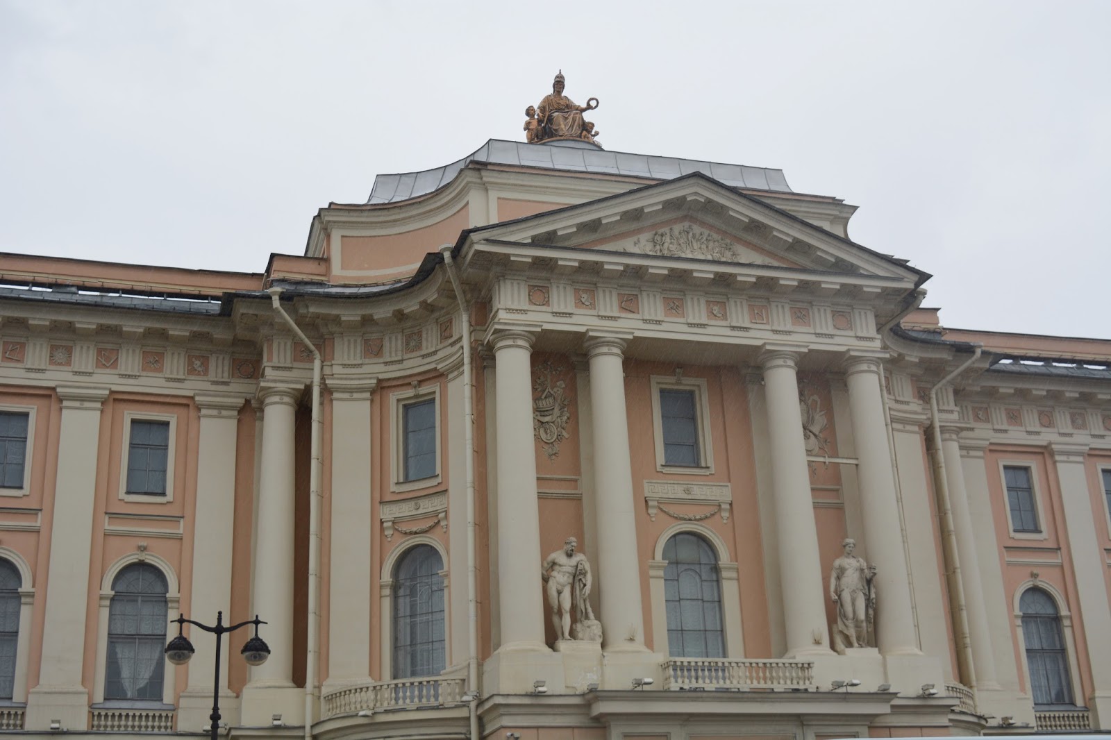 Hannah Claudia : From Russia With Love (Pt I)