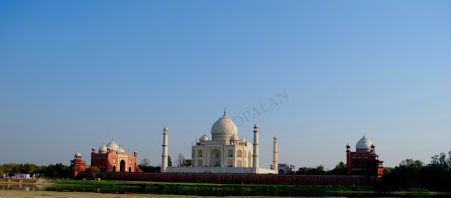 iCapture: Taj Mahal - different point of view