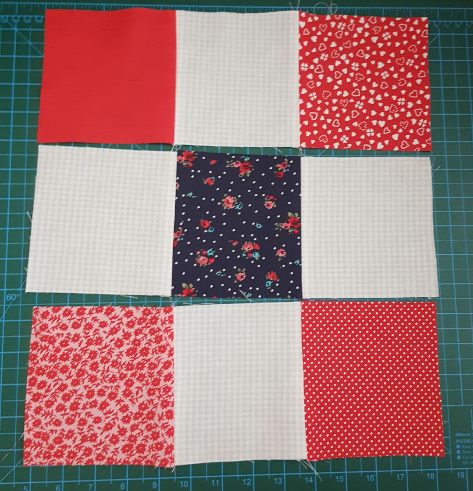 disappearing nine patch table runner tutorial | All about patchwork and ...