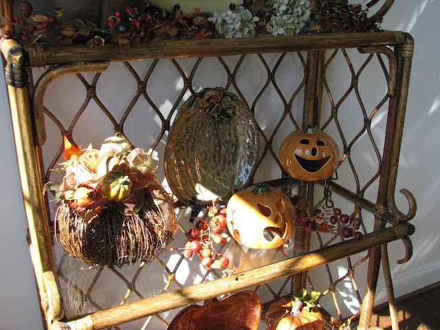 Designs by Pinky: ~~~NEW HOUSE, The Fall Bakers Rack!!!~~~