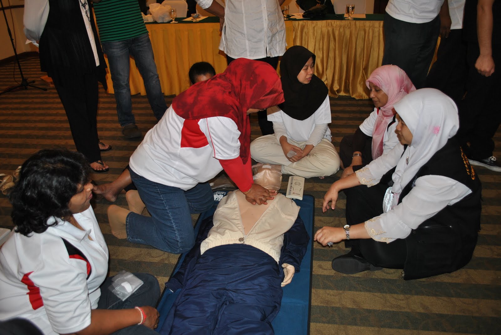 354 : Demonstrasi CPR & First-Aid - ... dan aku menulis untuk diri sendiri