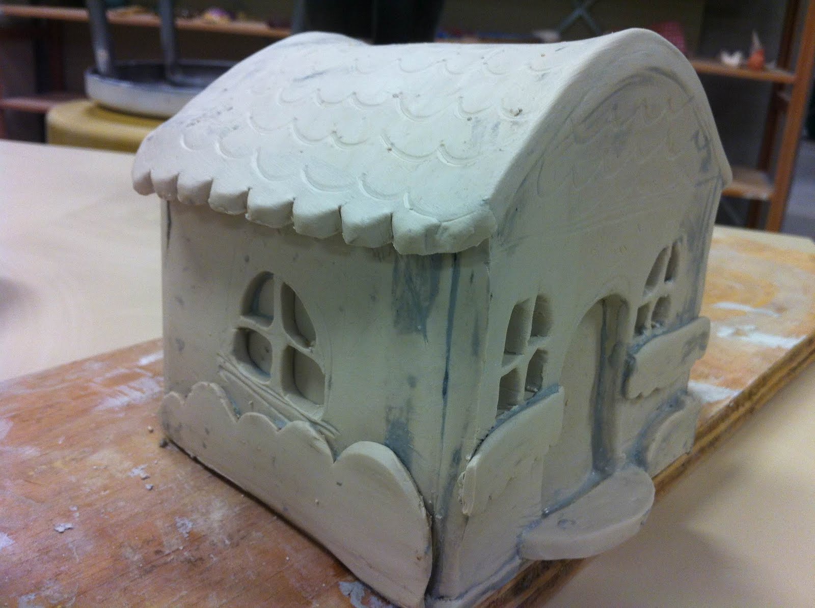 15 Painted Cups: Clay houses