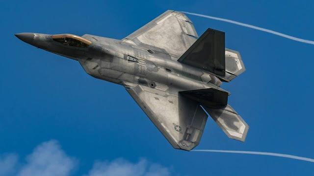 Jet & Prop by FalkeEins: F-22 Raptor rampage - spectacular display at ...