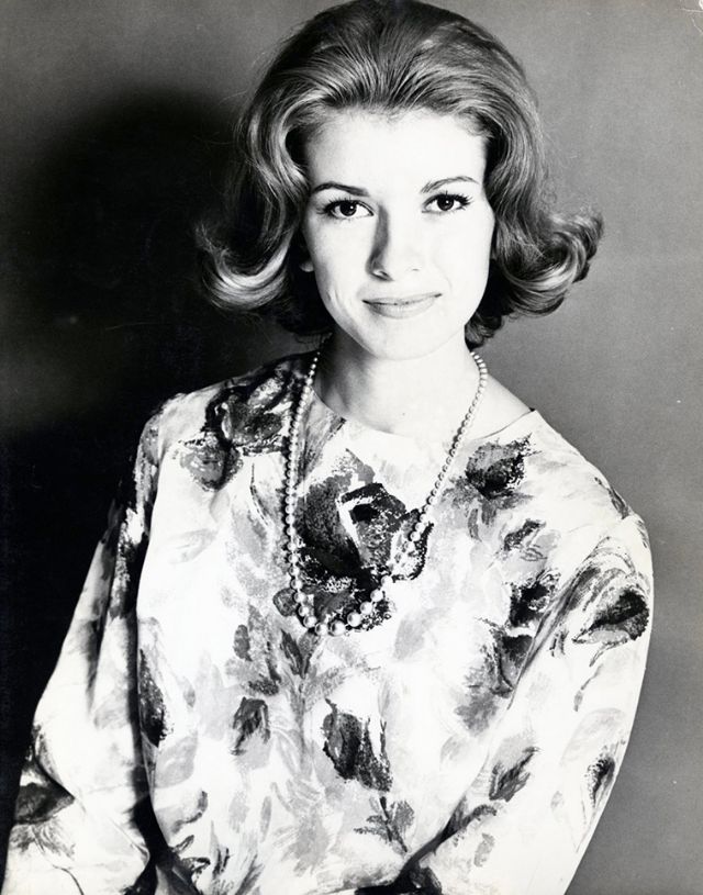 20 Gorgeous Vintage Photos of a Young Martha Stewart From Her Modeling ...