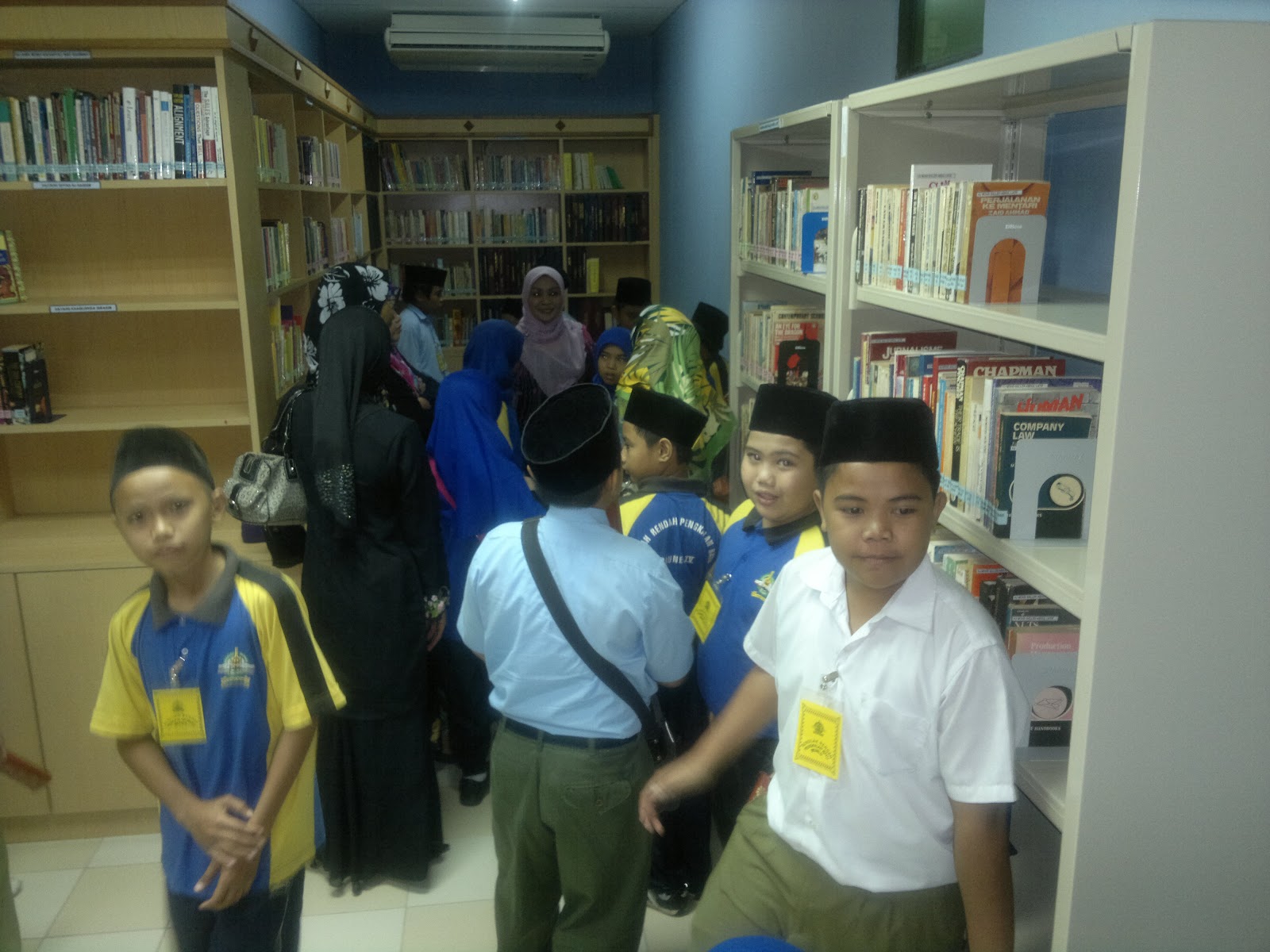 Perpustakaan Dewan Bahasa dan Pustaka Sengkurong: Lawatan dari Sekolah ...
