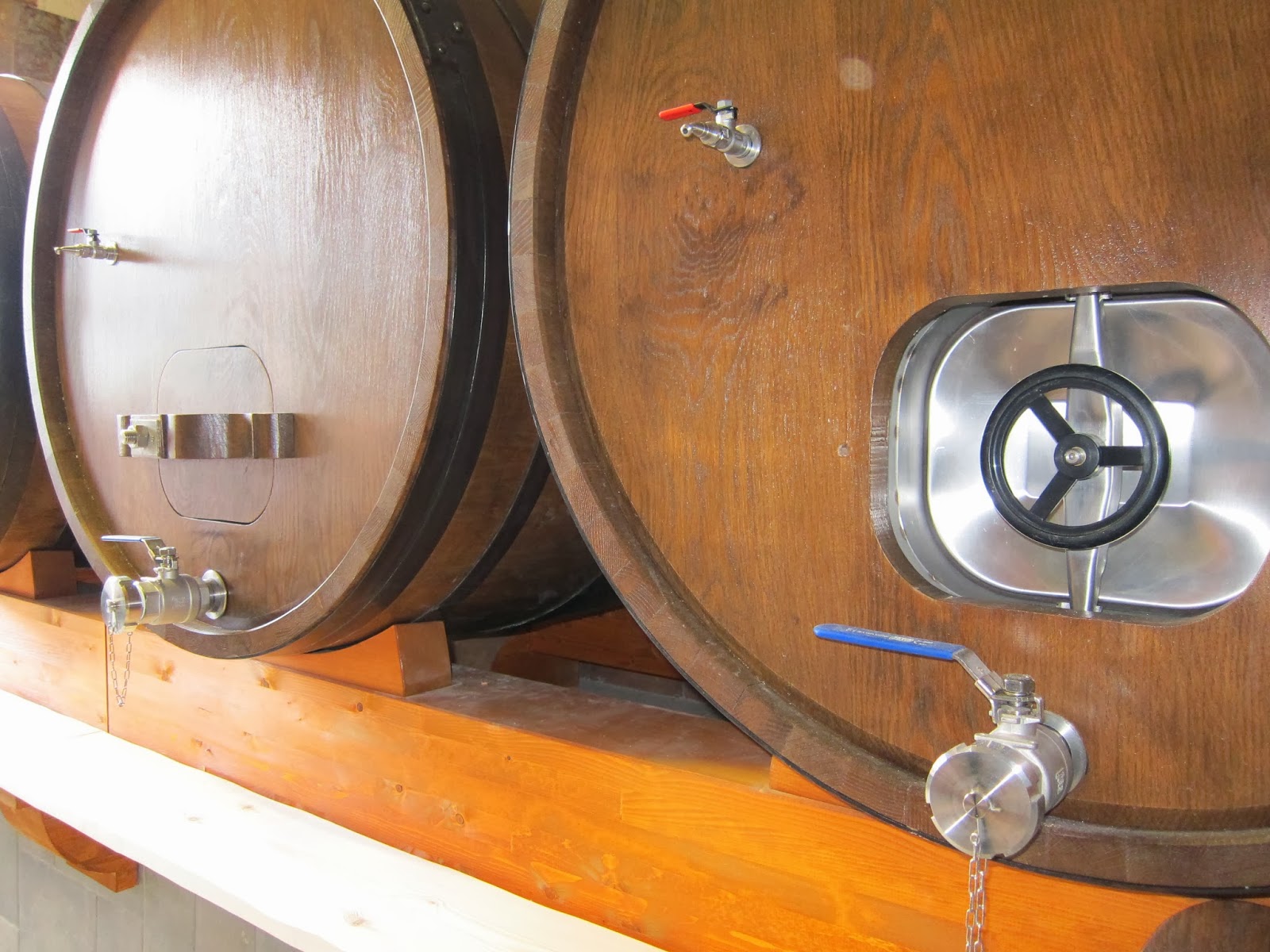 Carpintería y Tonelería: Toneles de Roble 1500 litros con accesorios de ...