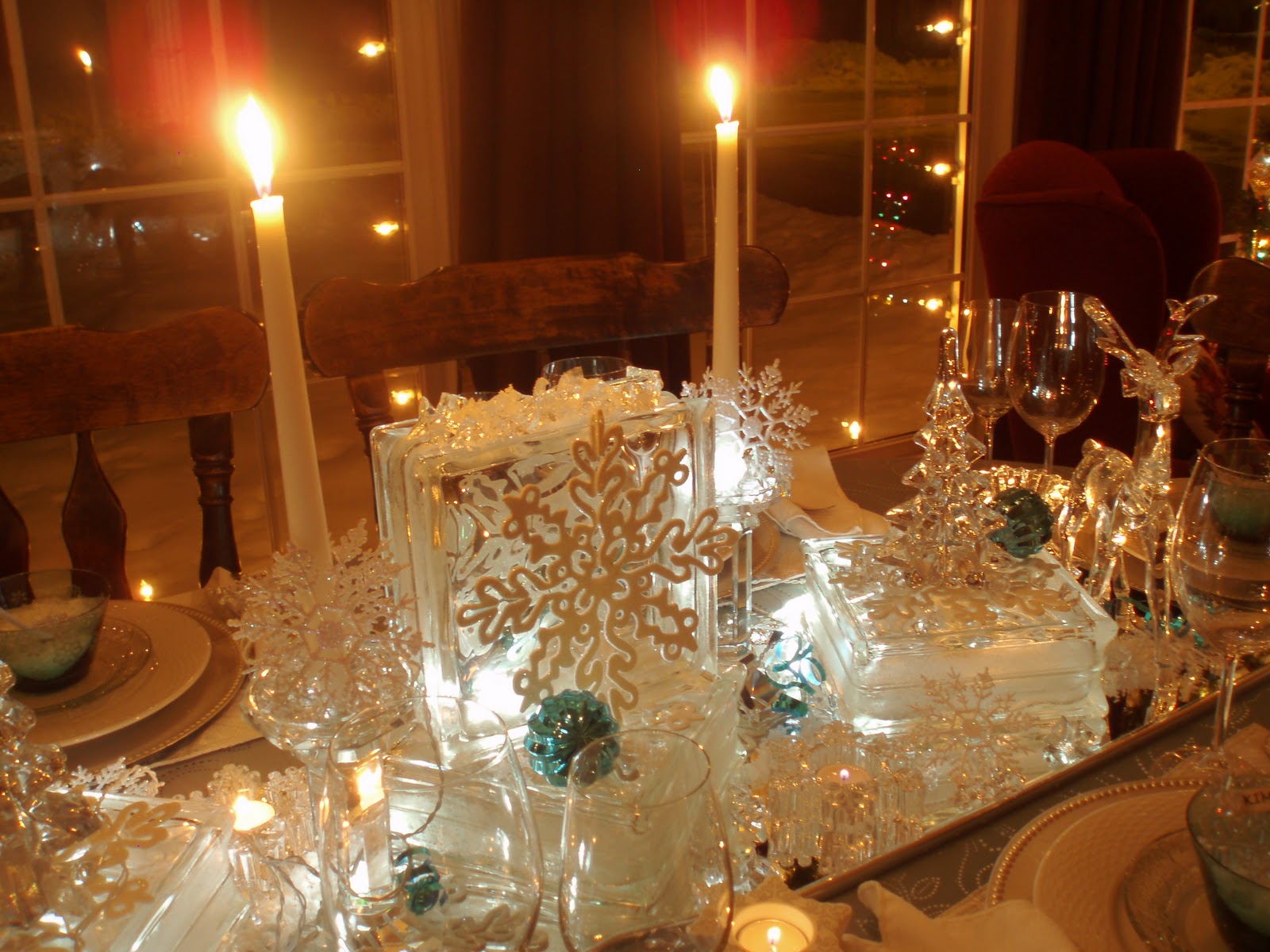 Dining Delight: Snowflakes & Ice